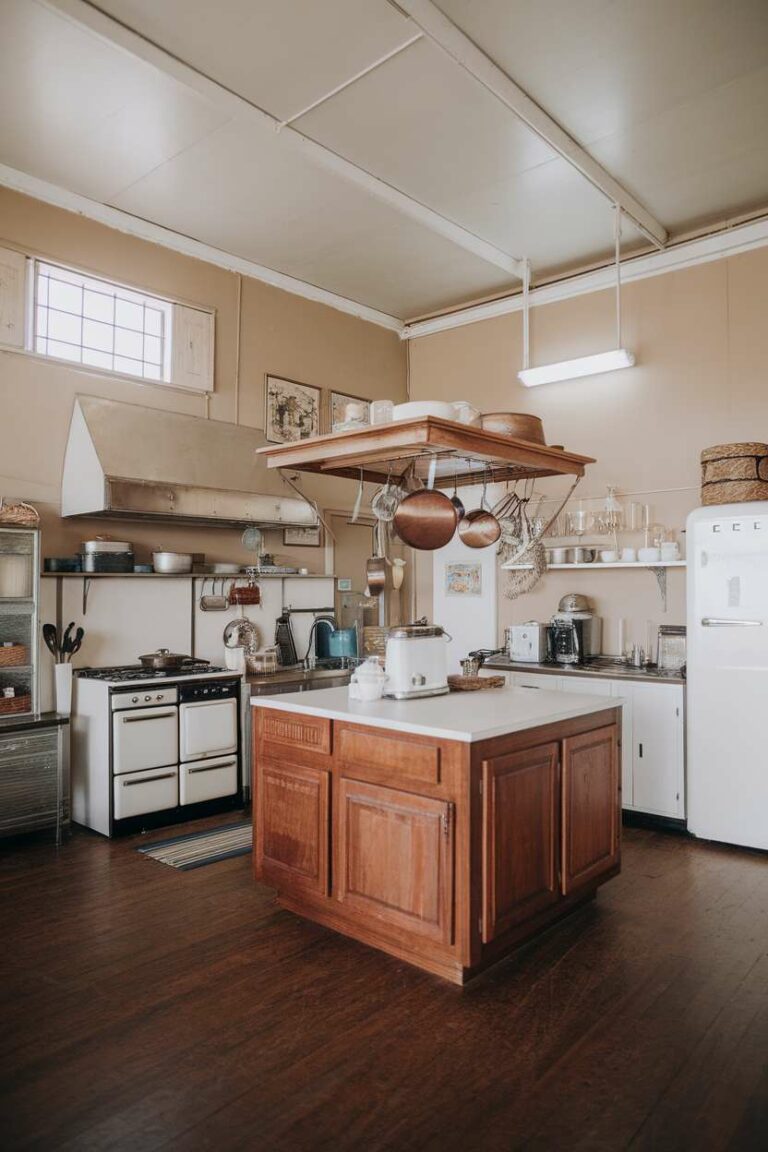 40+ Vintage Kitchen Ideas: Timeless Style Meets Functional Charm