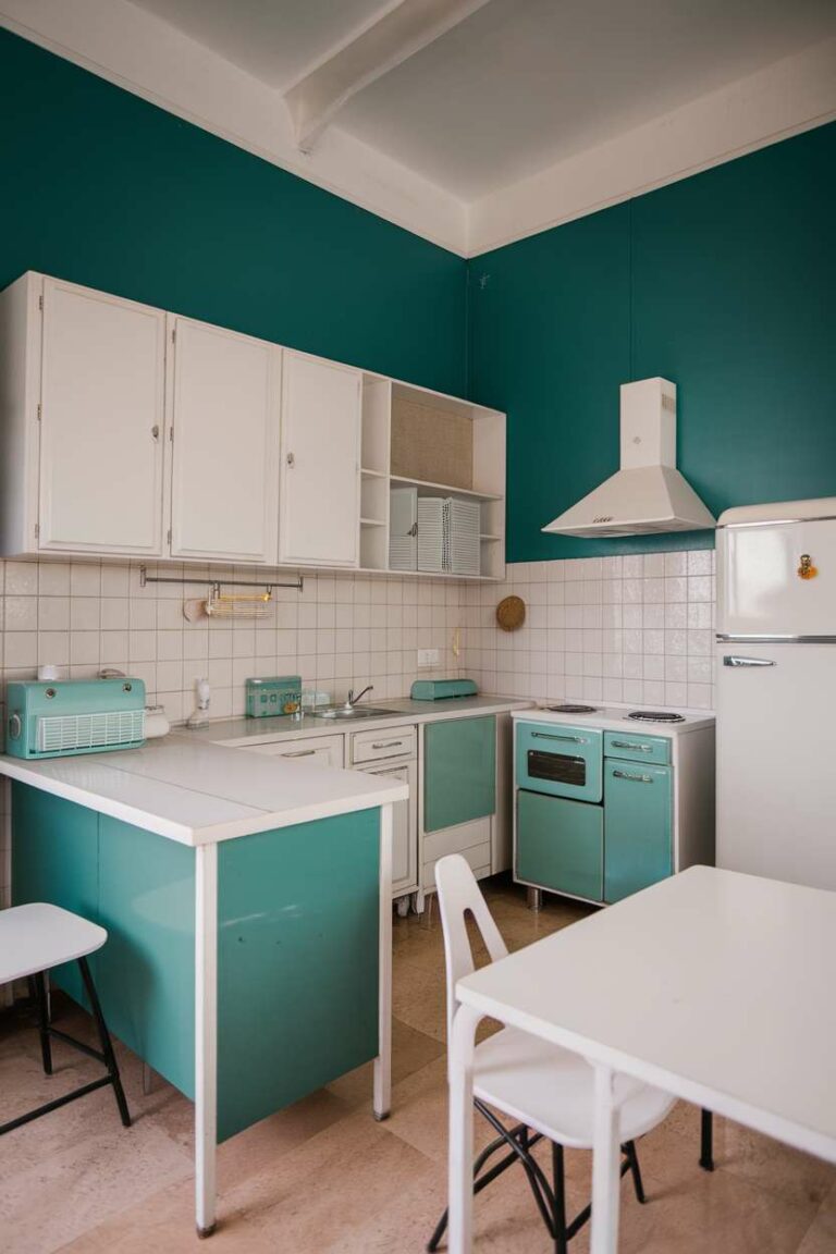 40+ Vintage Kitchen Ideas: Timeless Style Meets Functional Charm